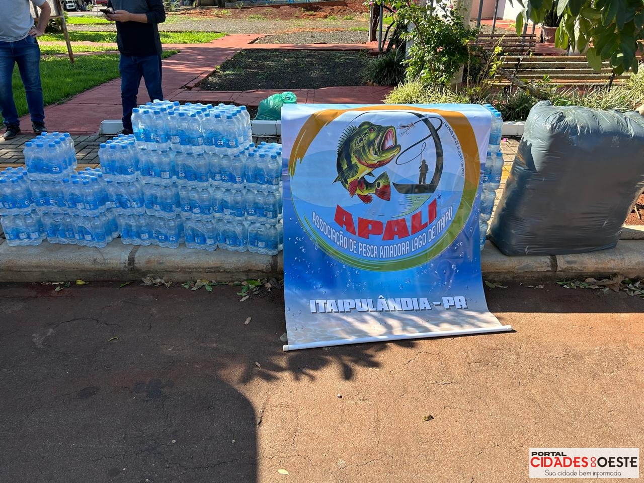 APALI realiza entrega de donativos para vítimas das enchentes no Rio ...